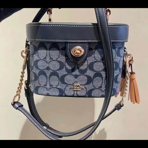 Coach | Bags | Coach Kay Crossbody In Signature Chambray | Poshmark